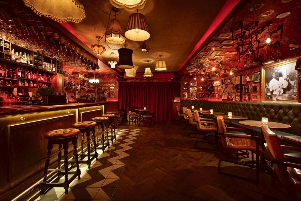 Bars – Firstpoint Funding